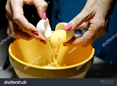 Woman Hands Breaking Egg Separate Egg Stock Photo Shutterstock