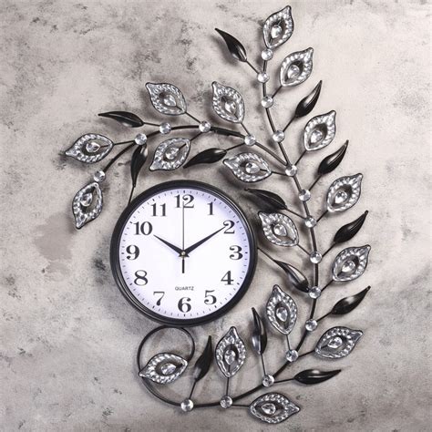 Quartz Часы настенные серия Ажур Веточка с лепестками плавный