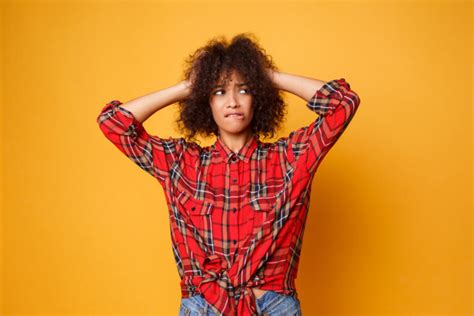 How To Stop Hair Breakage Naturally Tsjmakeoverscom