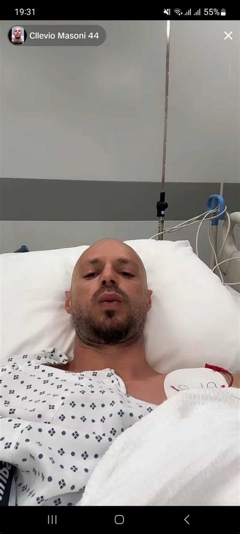Reperi Clevio shtrohet në spital pas një ataku në zemër ja si është