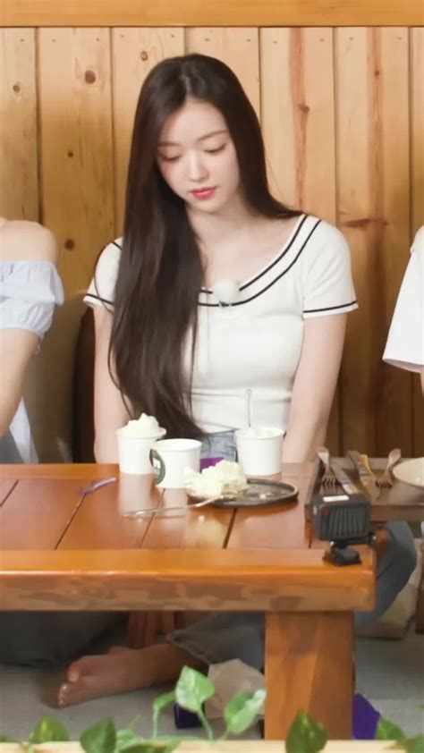 Oh My Girl Yooa R Kfeets