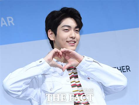 [tf포토] 투모로우바이투게더 소년미 넘치는 포토타임 포토 기사 더팩트