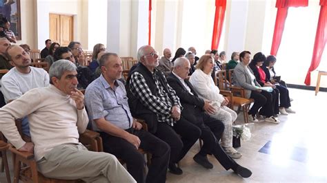 Օշականի Սբ Մեսրոպ Մաշտոց եկեղեցու դպրատանը տեղին է ունեցել «կանթեղ