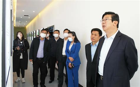 环翠区领导来访凯奇餐饮 山东凯奇集团
