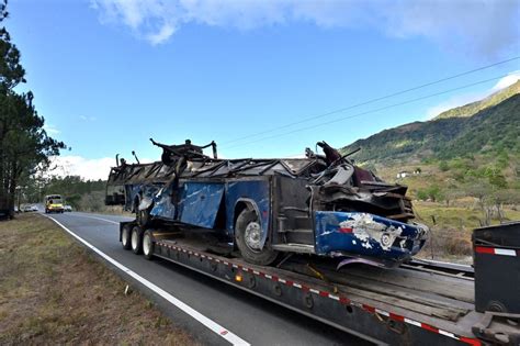 Gualaca Identifican A 21 Víctimas De Accidente De Bus