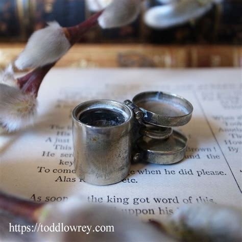 小さな驚きと発見に満ちた日々 Antique Miniature Pocket Microscope Coddington With