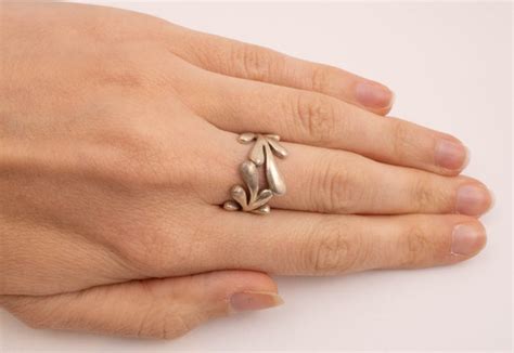 Vintage Sterling Silver Leaf Wrap Ring [size 6 Us] Gem