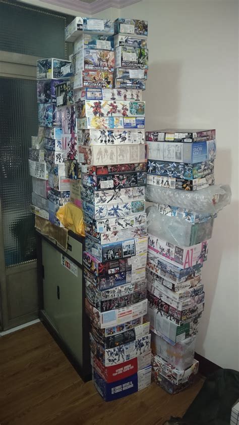 レンコ．マオ．ウサミ 【毛丸在翻譯】「看到提督已經在山積了卻還是買新模型回來時的反應‧滿潮篇」偉大的來源：祥鳳さん大好き提督 On