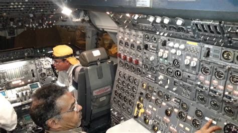 Uncovering The Fascinating World Of The Boeing 747 Flight Engineer