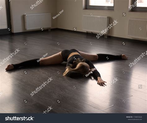 Girl Doing Middle Split On Floor Stock Photo 1194872626 Shutterstock