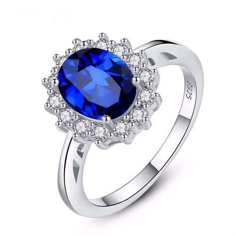 L Anillo De Compromiso Con El Que Lady Di Enojó A Isabel Ii Y Por Poco