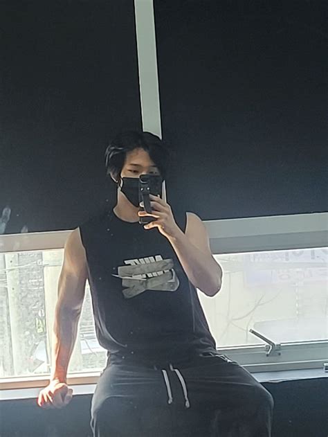 Pin By Puku Puku Aegyo On Oneus Cute Korean Kim Kpop