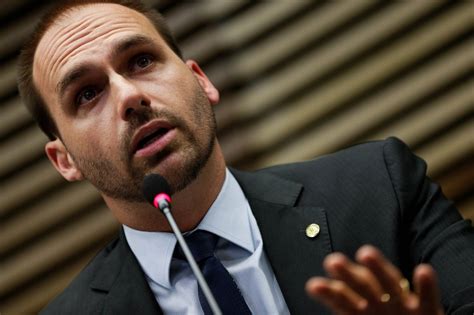 Brasil Hijo De Bolsonaro Da Positivo Al Coronavirus Tras Volver De