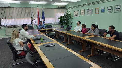 ПОТПИСАНИ УГОВОРИ О ДОДИЈЕЛИ БЕСПОВРАТНИХ СРЕДСТАВА ЗА ПОКРЕТАЊЕ ПРЕДУЗЕТНИЧКЕ ДЈЕЛАТНОСТИ