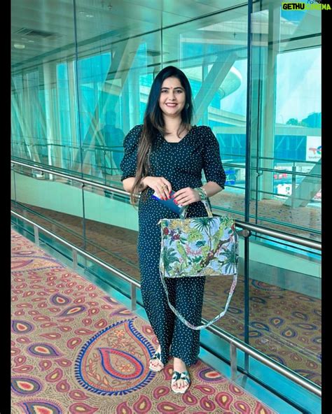 Veena Jagtap Instagram 💖shine On You Beautiful Lady💖 Terminal 2