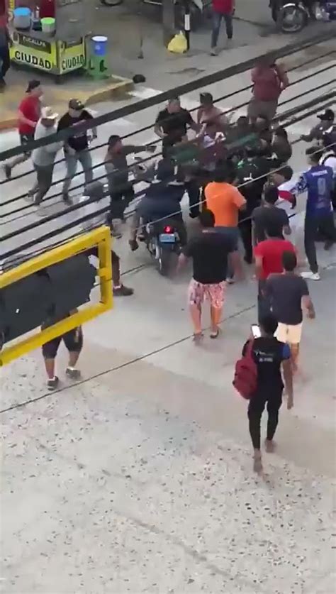 Viral Ll 😱 Sujeto Secuestra Por Unos Instantes A Un Hombre Con Su Hija
