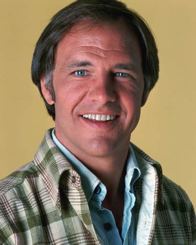 Pine Robert [chips] Photo