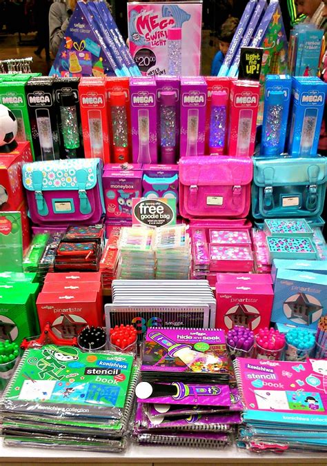 Smiggle In Town Raisie Bay