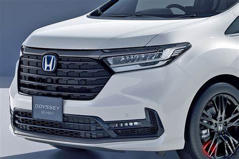 ホンダ「オデッセイ」の需要は健在？「乗り換えモデルがない」ミニバン先駆車が2年ぶり復活販売店での反響は？ くるまのニュース