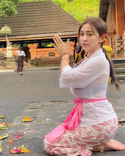 Rarely Posting Photos With Husband Rumored Divorce Check Out Cupi Cupitas Latest Hot Photos