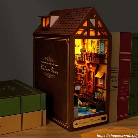 袖珍屋 Diy小屋 娃娃屋 材料包 手作 木質3d立體拼圖建筑 組裝 書立玩具 畢業 交換 生日禮物 蝦皮購物