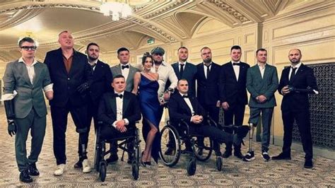 Ukrainian Porn Star Poses With Mangled War Veterans For Charity Photo