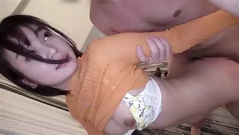 一个前偶像！第一次与一个想要成为宠物的听话女孩发生性关系 Mana Former 偶像咖啡馆店员 第2部分 Xhamster