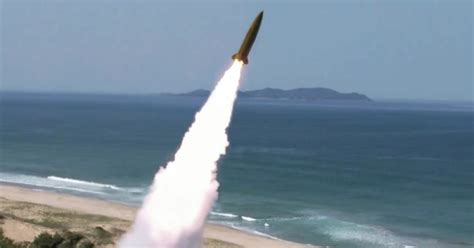北 새 유도기술 시험김정은 Icbm 발사 차량 공장도 방문