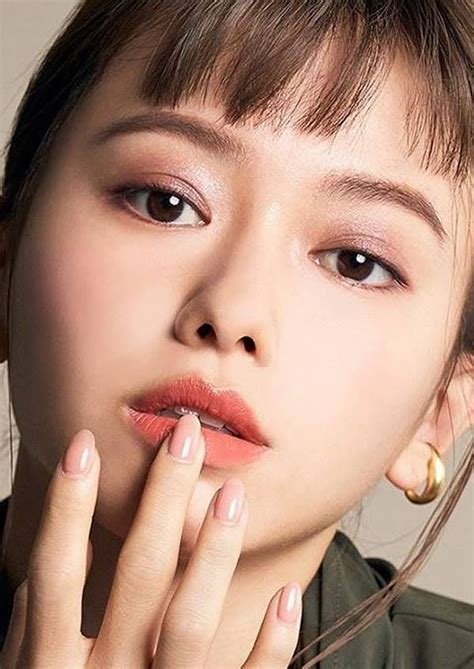 山本舞香 顔アップ特集 綺麗な女優・アイドル・モデル、芸能人の顔アップ画像研究所（顔面アップ同好会～顔好きによる顔好きのための好きサイト