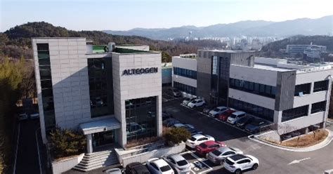 알테오젠 Az와 Sc제형 항암제 맞손2조 규모 계약에 주가도 껑충