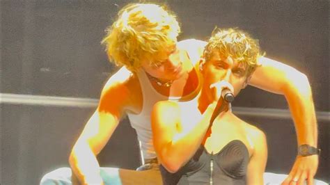 Troye Sivan One Of Your Girls With Ross Lynch • Live Ovo Arena
