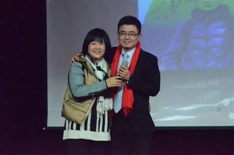 万千星辉颁奖典礼2016荣耀时刻湖北公司万千星辉颁奖典礼圆满落幕 丫空间