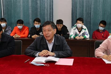 校党委副书记杨兴昌到联系班级参加“学习十九届五中全会精神，共话美好未来”主题团日活动 青岛理工大学宣传部