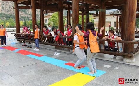 师生素质团建拓展活动成果 风云际团建