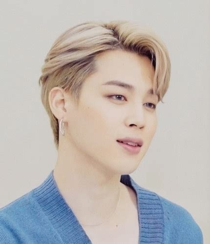 Bts Community Post 💫 지민시 ⏰ Jimin Time 민아 날씨가 부옇다 그래도 마음만은 쾌청하길 바랄게 오늘