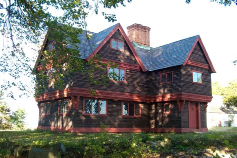 Colonial House 1600