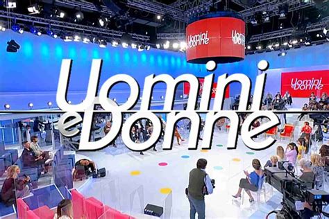Uomini e Donne succede di tutto schiaffi in diretta lo spettacolo è