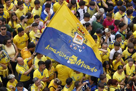 La Unión Deportiva Las Palmas celebra el ascenso a Primera