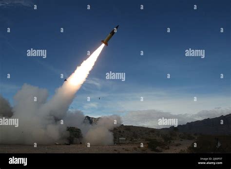 Taktisches Raketensystem Der Armee Fotos Und Bildmaterial In Hoher