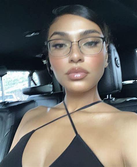 Pin By Samantha Michelle On Stylish Glasses Chic Glasses Eye Wear
