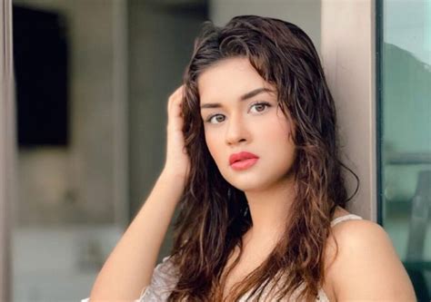 Avneet Kaur Crossed All Limits Of Bo Ldness Wore Such A Short Dress
