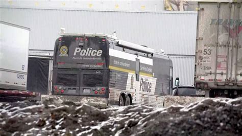 Un Père De Famille Poignardé à Mort Au Travail Tva Nouvelles