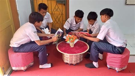 Pelajar Di Tegal Daur Ulang Sampah Plastik Jadi Meja Dan Kursi Beenews Id