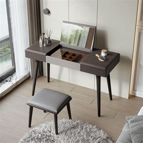 Туалетный столик Line с зеркалом в спальню купить по цене 148 000 ₽ в магазине с