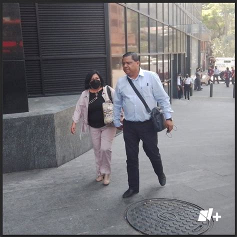 Llegan Los Padres De Debanhi Escobar A La Fiscalía General De La