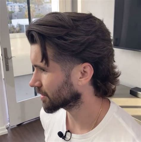 Long Wavy Hairstyles For Men