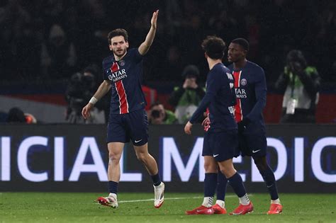 Kvaratskhelia Comemora Primeiro Gol Pelo PSG Gazeta Esportiva