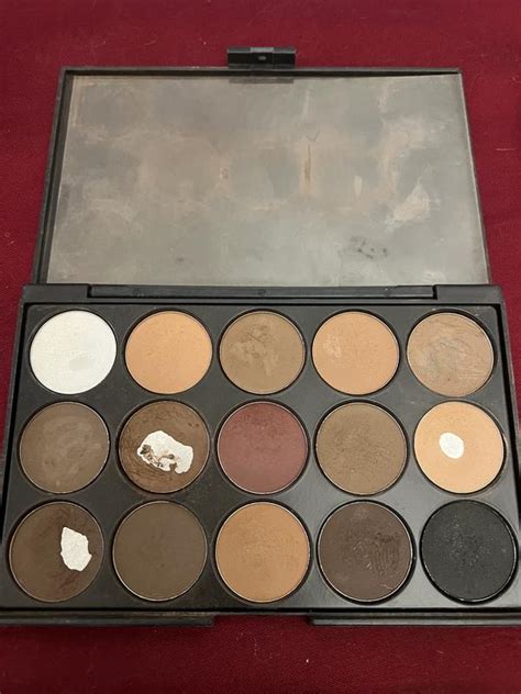 Тени палитра — цена 180 грн в каталоге Тени для век Купить товары для красоты и здоровья по