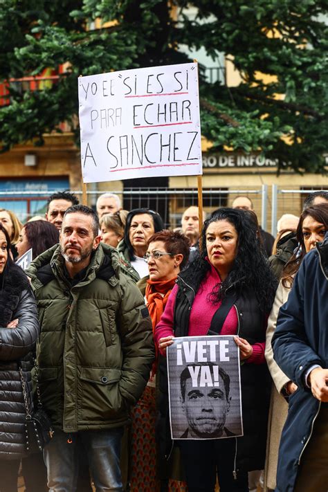 Fotos Vox pide la dimisión de Sánchez Quiere una España arruinada y doblegada El Comercio