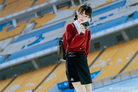 QQOG029 下药迷奸大学暗恋的女同学